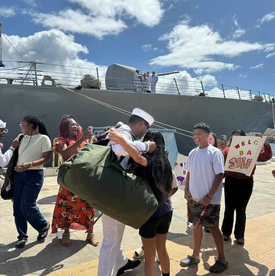 Honolulu Navy League Welcomes Home USS Hopper (DDG-70) - Navy League of ...